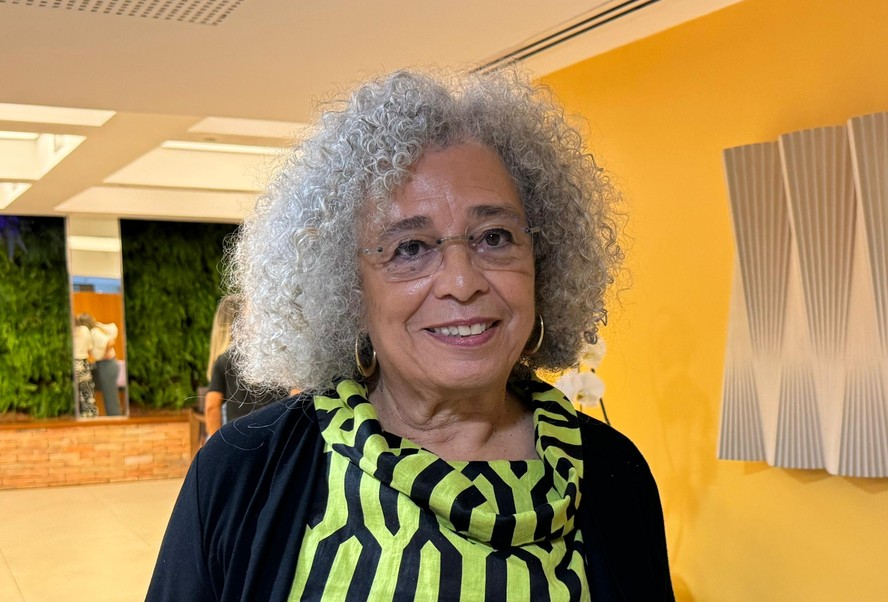 Angela Davis fala sobre aborto, sonhos de Marielle, poder da educação e ...