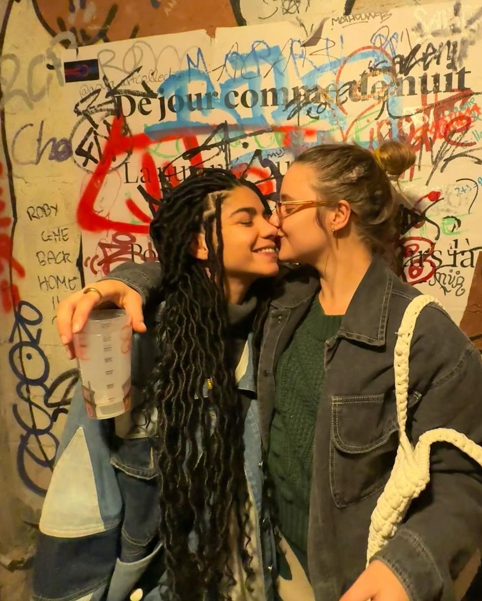 Em férias após 'Renascer', Samantha Jones faz viagem romântica para ...