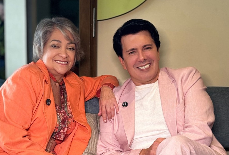 André Ramos, parceiro de Fernanda Britto na web, diz que amigos estão ...