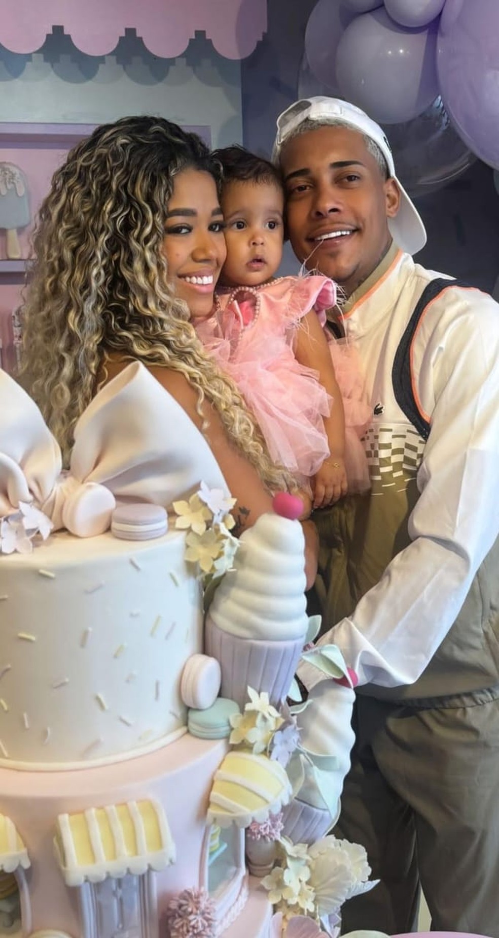 MC Poze do Rodo celebra ao lado da esposa, Vivi Noronha, o aniversário ...