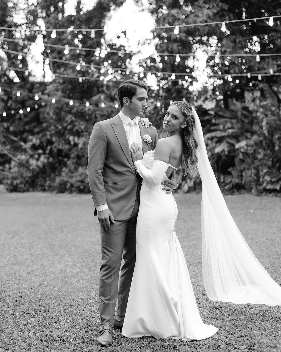 Atriz Bianca Palheiras se casa com triatleta e empreendedor Matheus Rios; veja fotos e vídeos