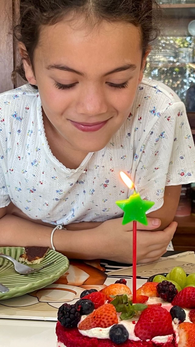 Sol de Maria, neta de Preta Gil, ganha festas de aniversário pelos 9 anos; vídeos