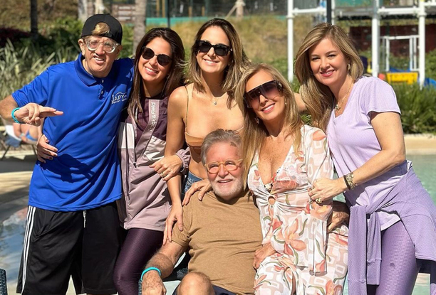 Saiba tudo sobre: Helô Pinheiro