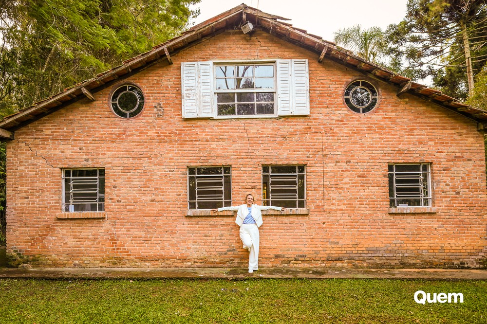 Giulia Gam investe em novo ramo e faz casamentos em celeiro de 100 anos ...