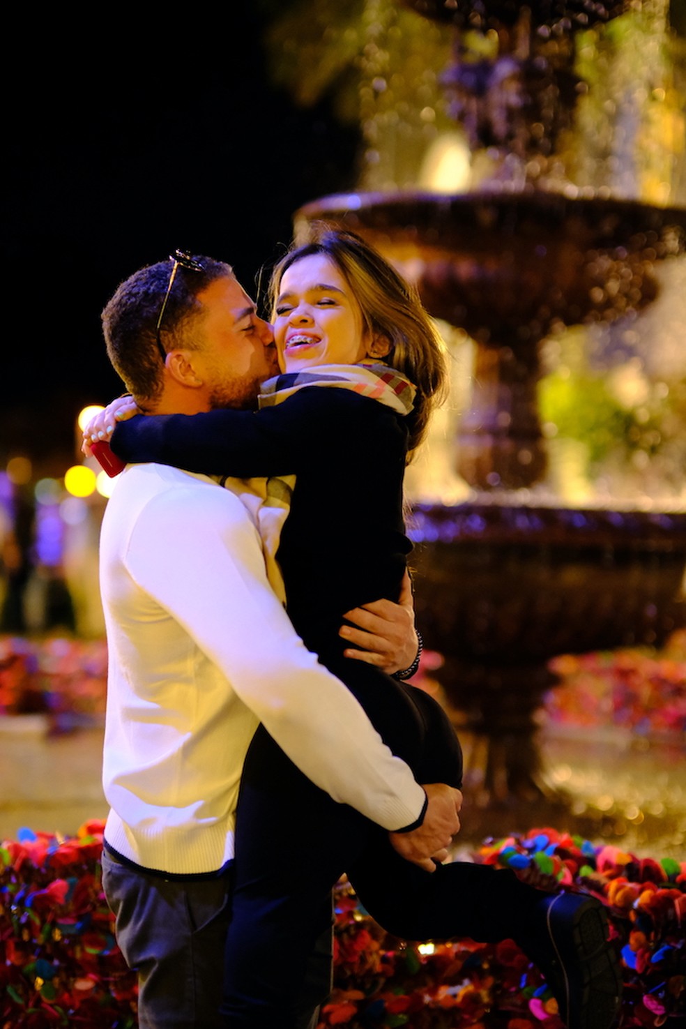 Musa +18 com nanismo posa com o marido, de 1,80 m: 'Nunca foi problema'